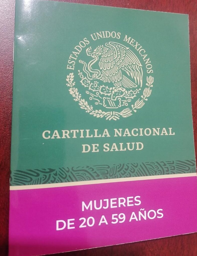 ¿Tienes tu cartilla de vacunación? - Revista DeFRENTE